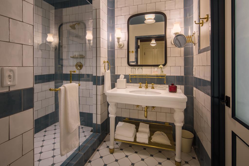 Hotel Emma at Pearl - DNA Hotels