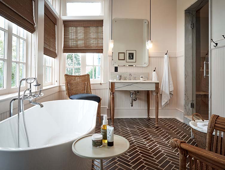 The Chloe - DNA Hotels