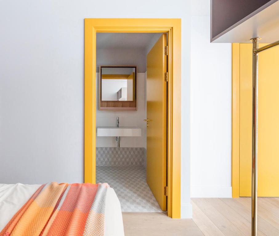 Eden Locke - DNA Hotels