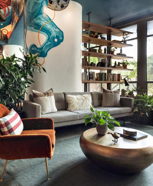 The Revolution Hotel - DNA Hotels