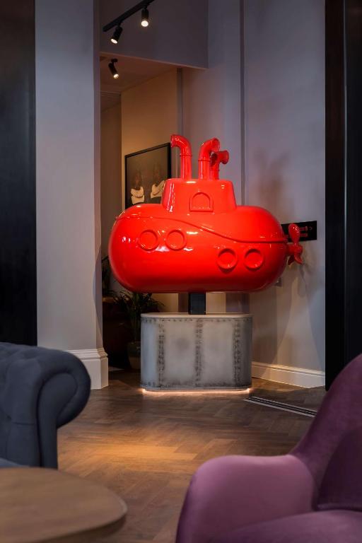 Radisson RED Liverpool - DNA Hotels