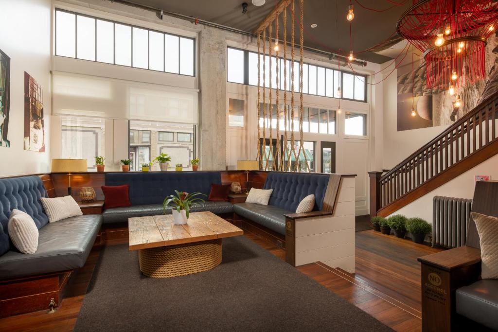 Commodore Hotel - DNA Hotels