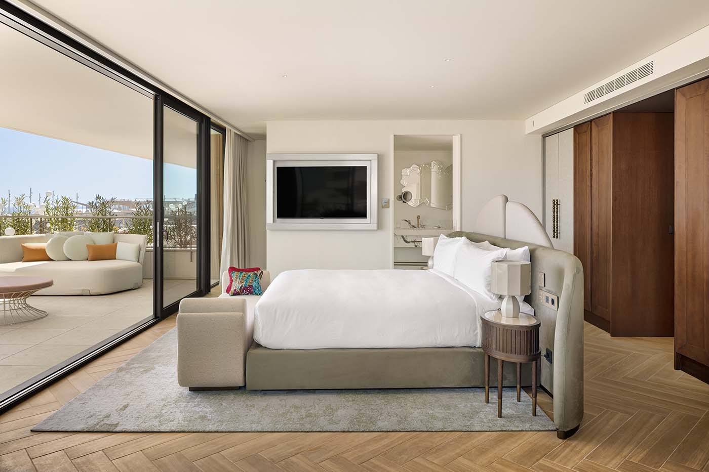 SLS Barcelona - DNA Hotels